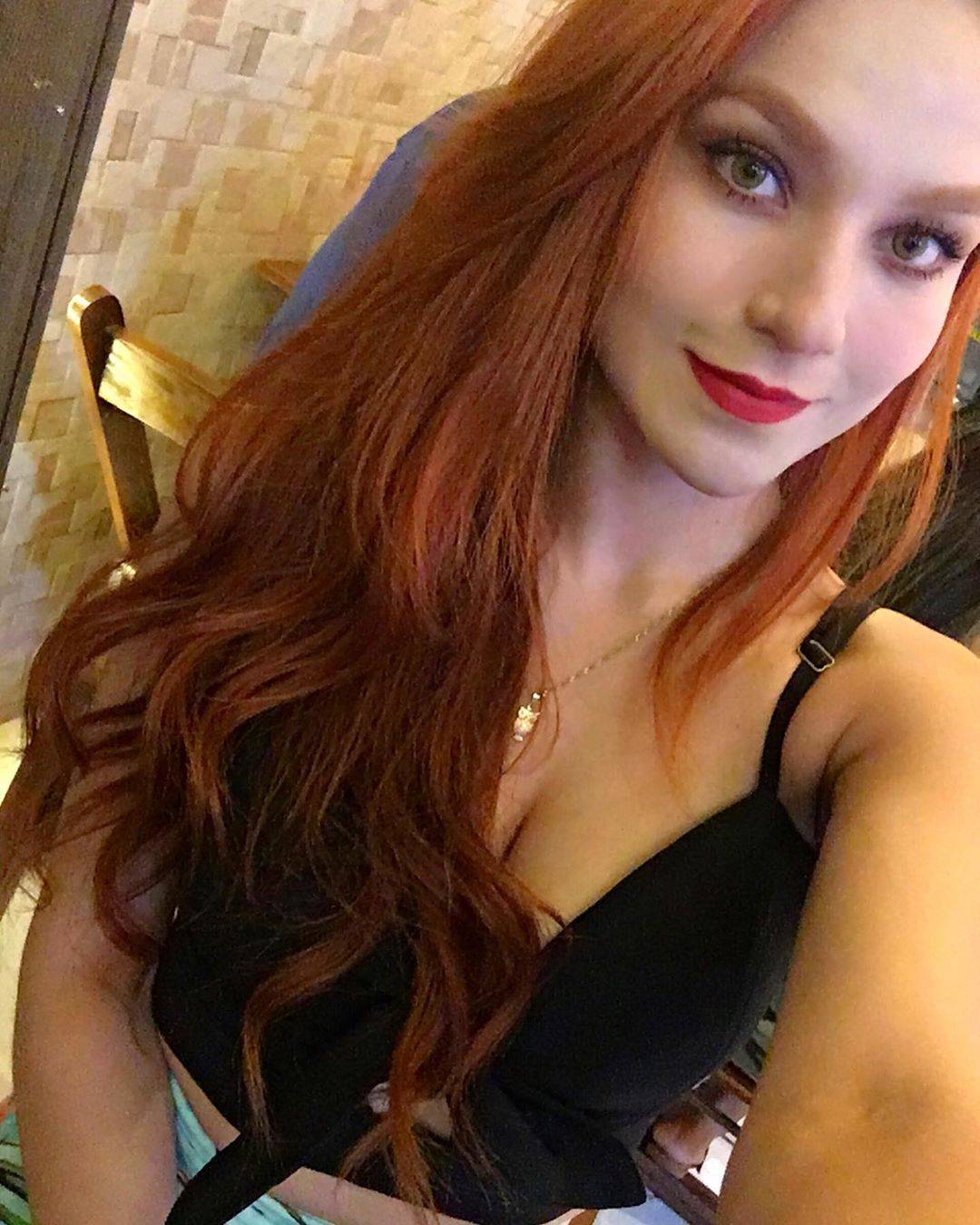 Kamila Pompeu | Scrolller