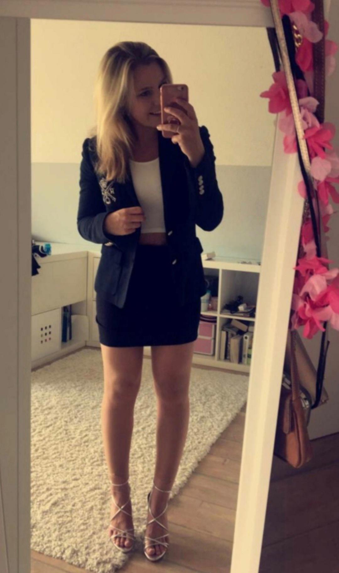 Kann bitte jemand detailliert schreiben was er mit meiner freundin vor mir machen würde ...