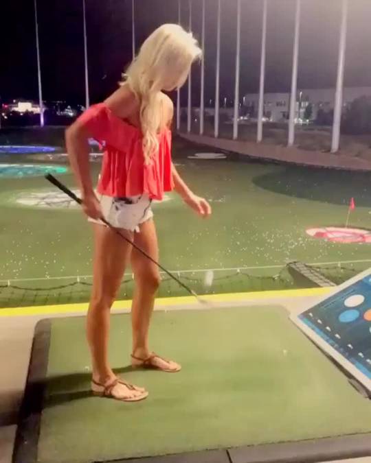 Karin Hart golf ball juggle | Scrolller