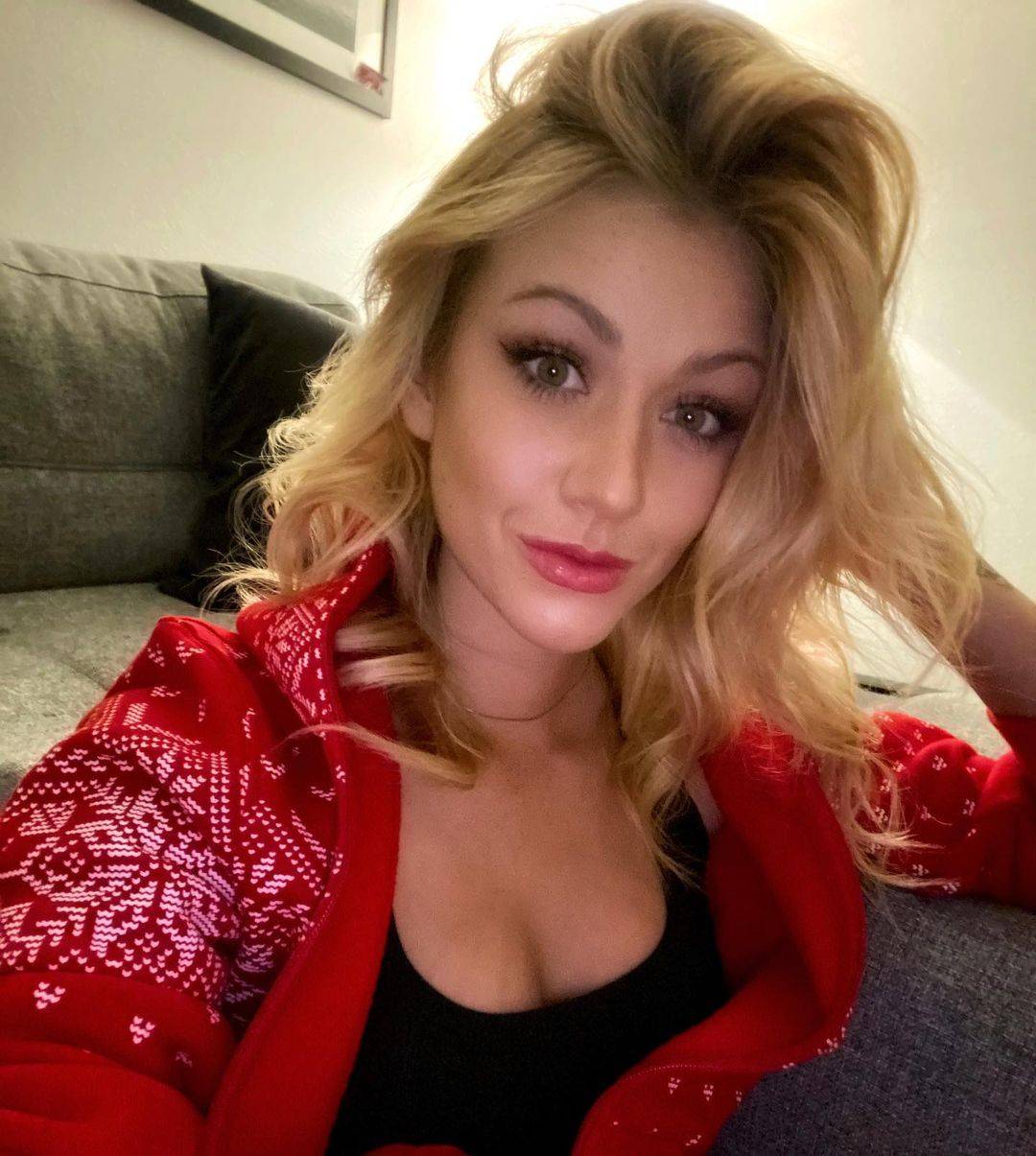 Katherine Mcnamara | Scrolller