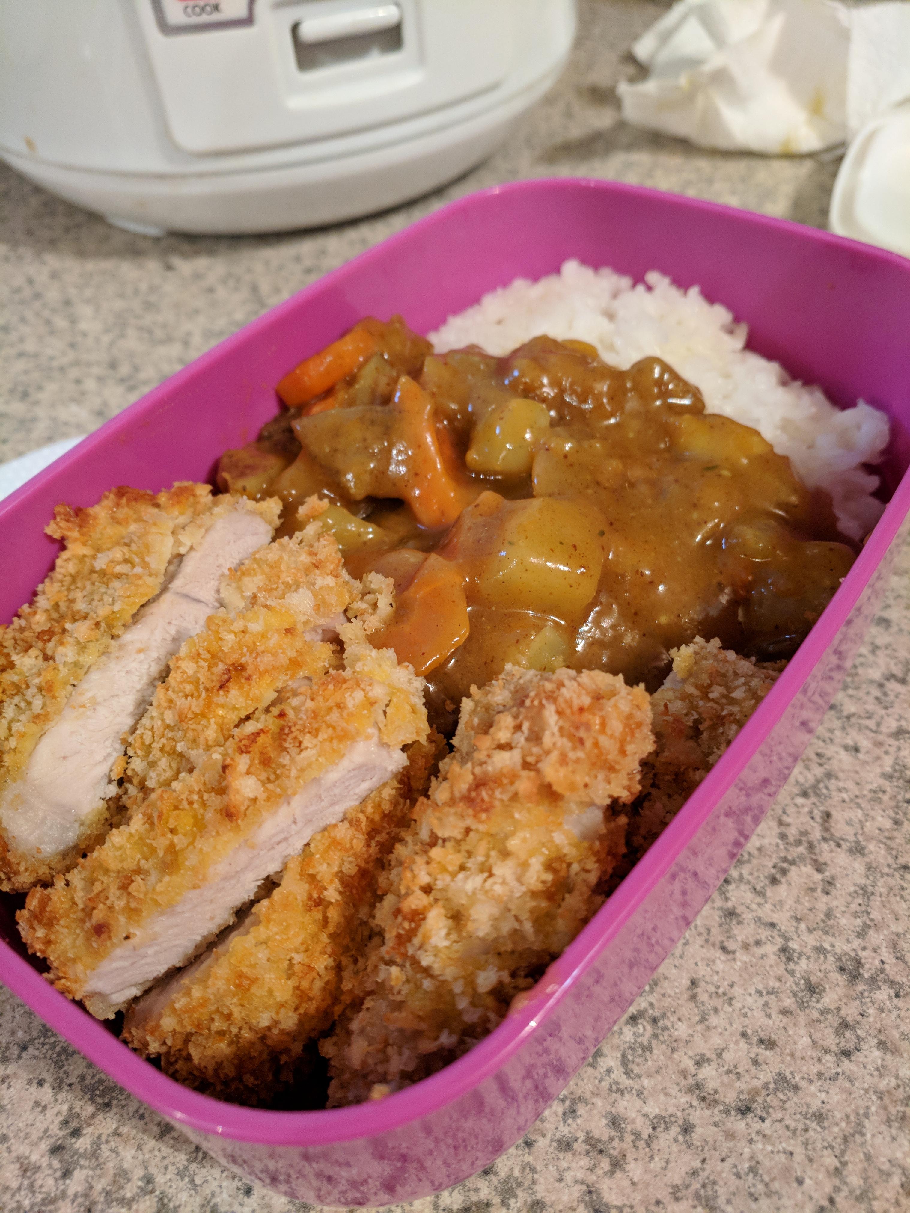 Katsu Curry with rice bento! | Scrolller