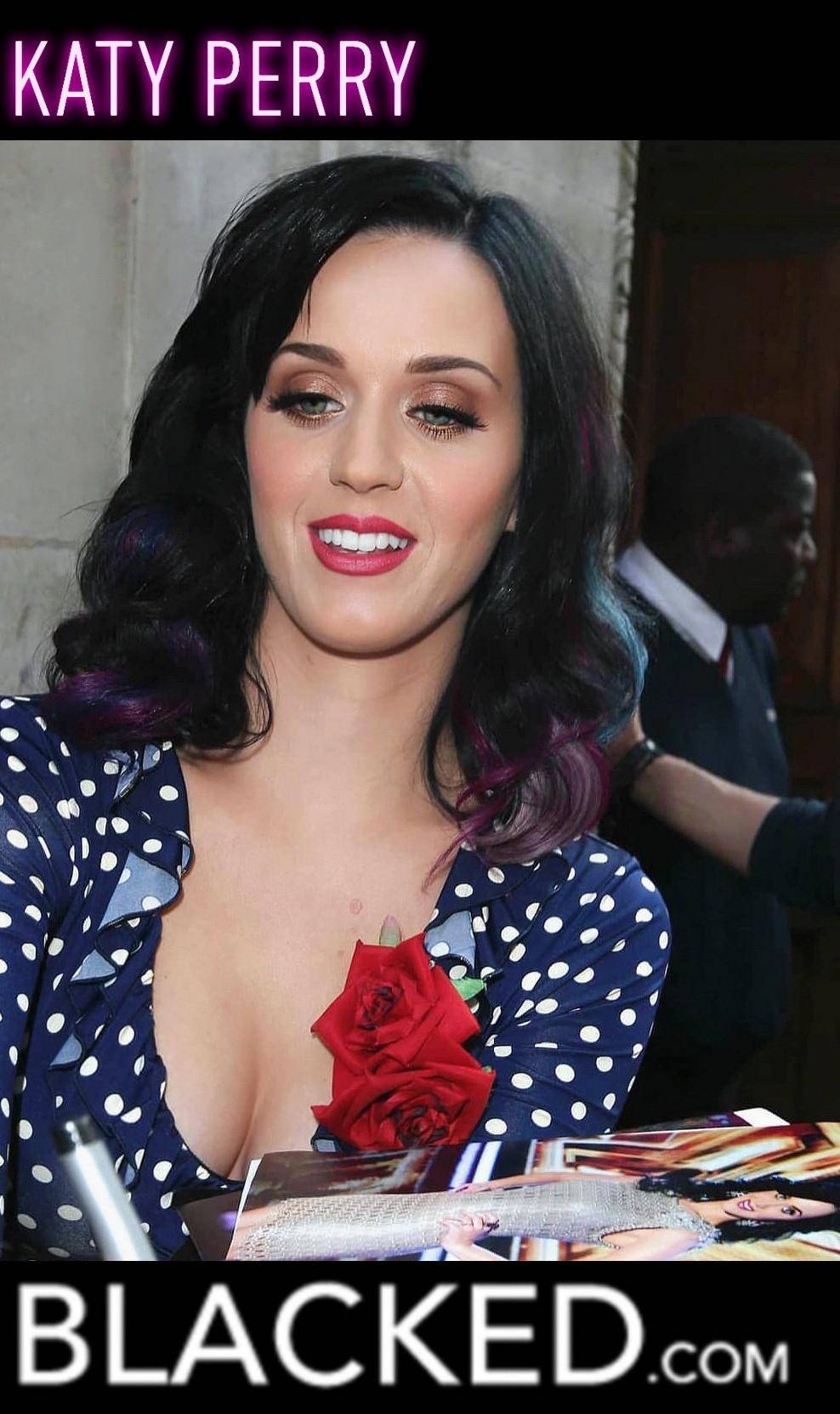 Katy Perry scene with security | Scrolller