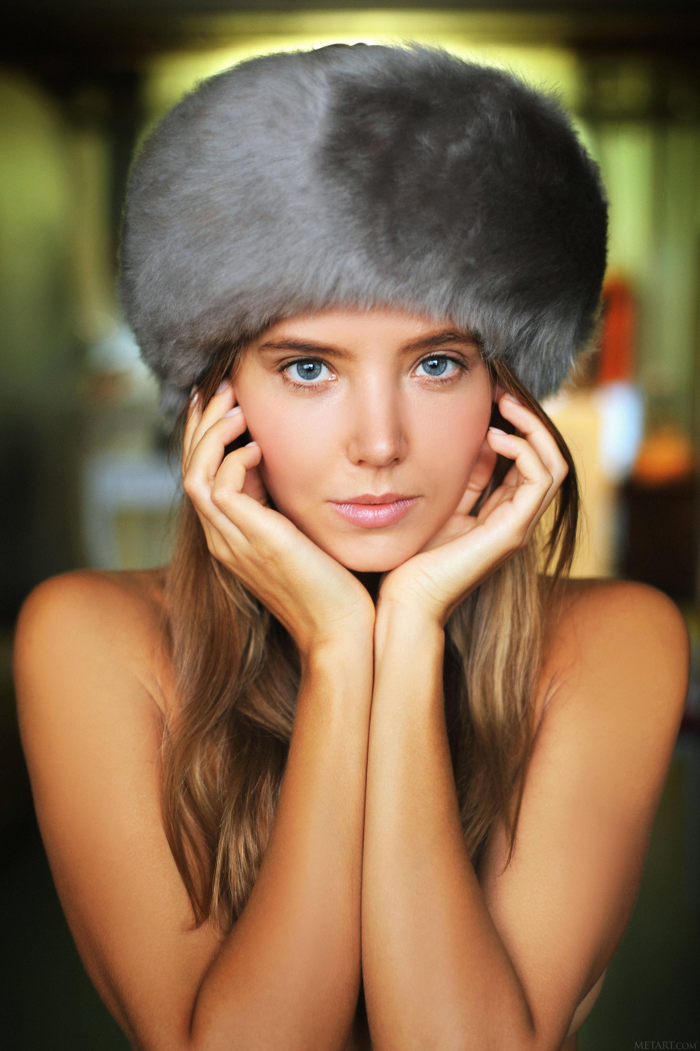 Katya Clover [irtr] | Scrolller