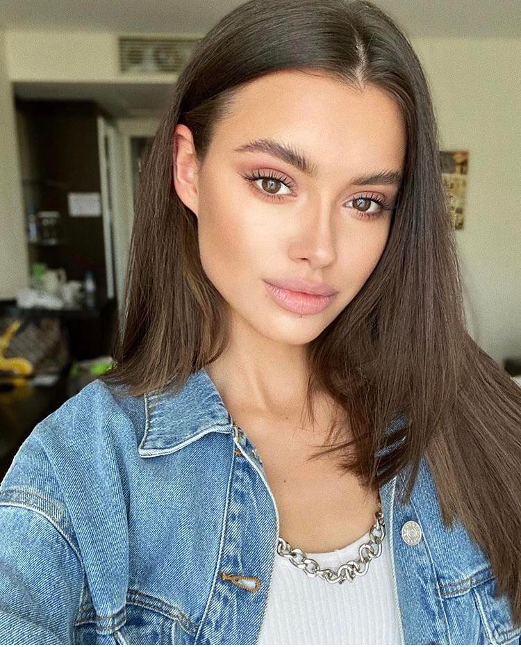 Katya Gold | Scrolller