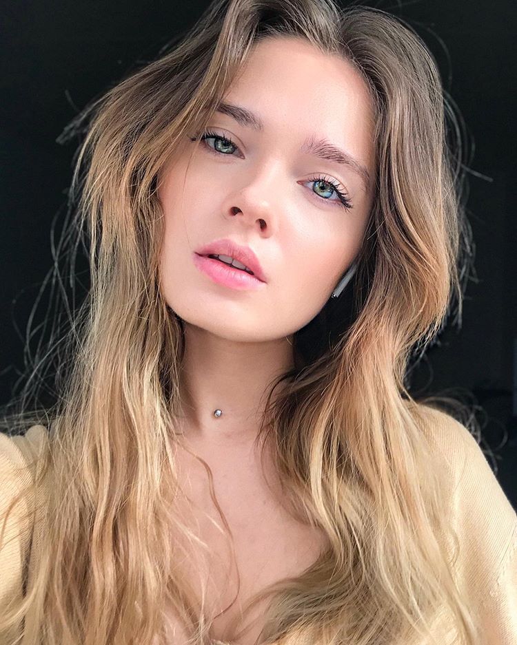 Katya Kotaro | Scrolller