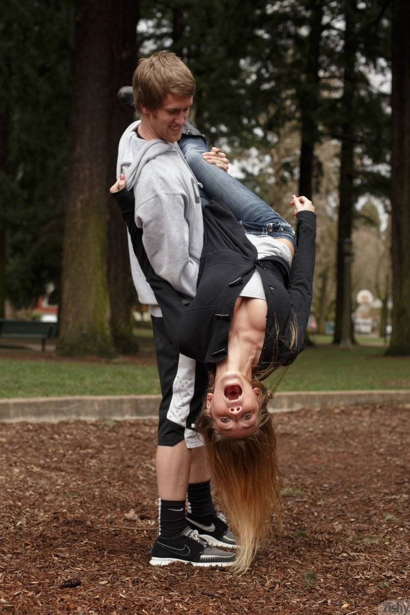 Kendra upside down | Scrolller