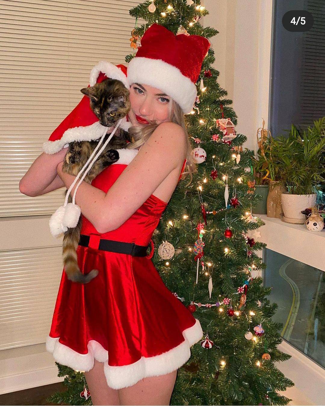 Kennedy as Santa | Scrolller