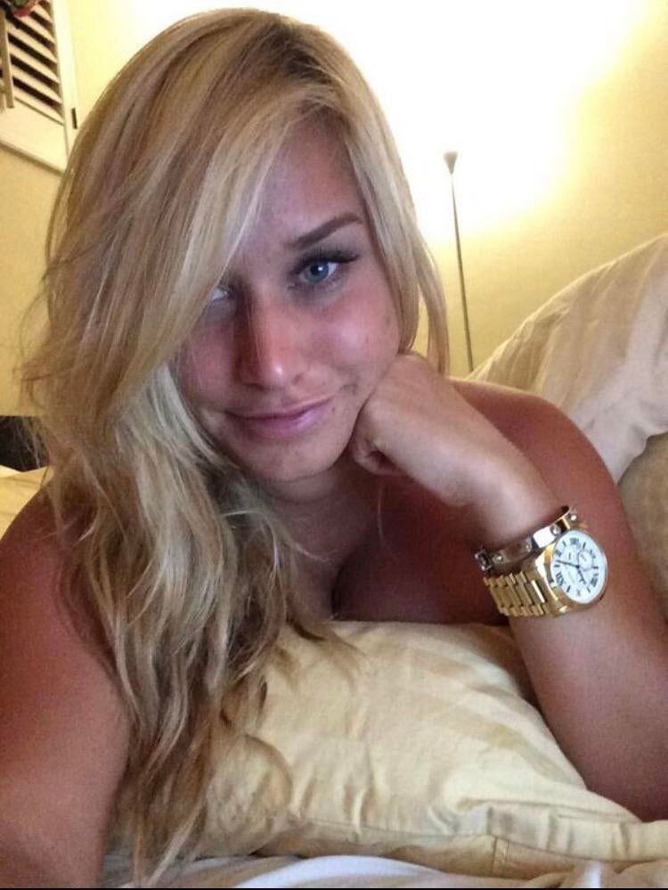 Kennedy Leigh | Scrolller