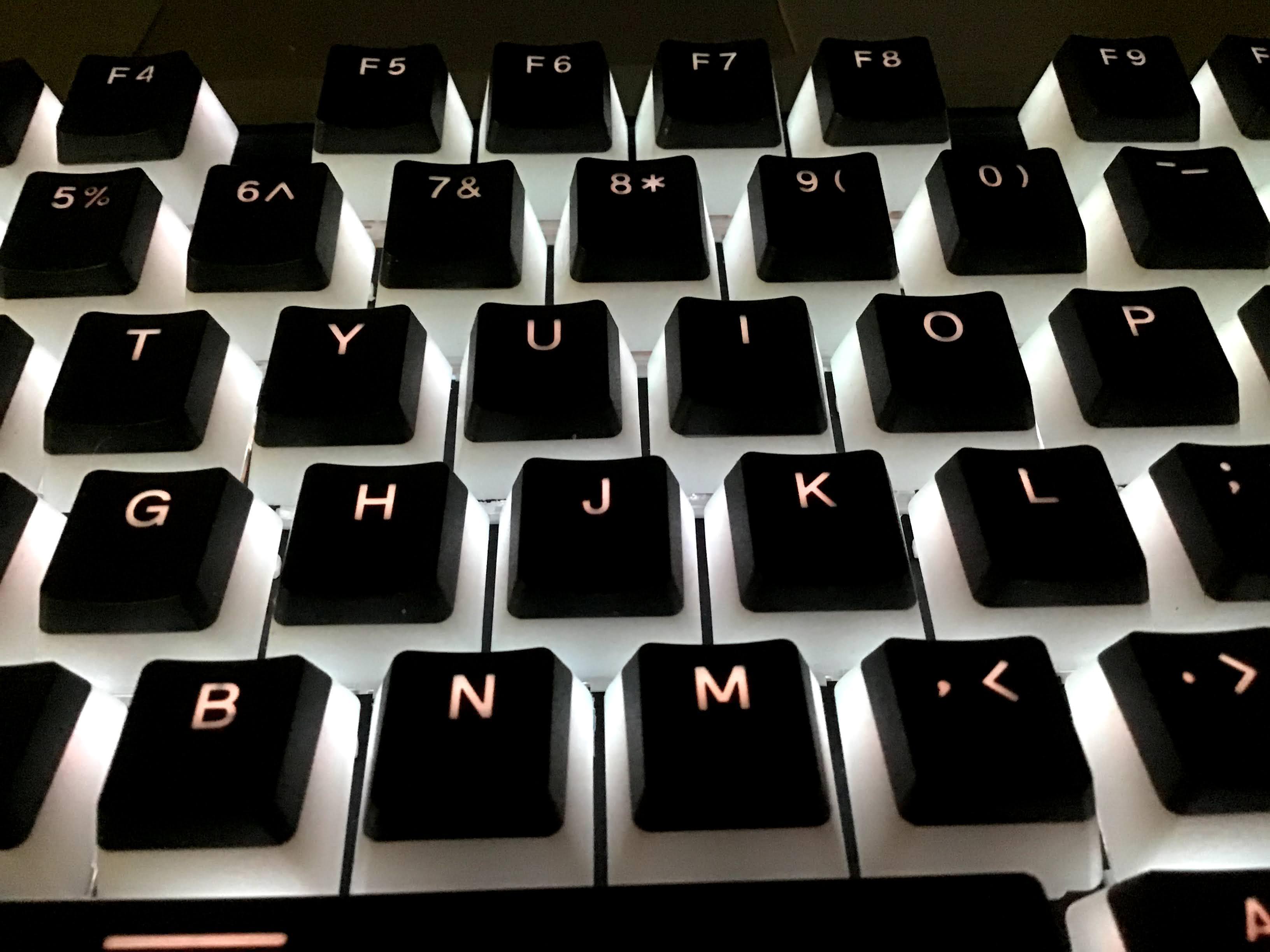 Keychron K8 with Ducky Puddings White Backlight | Scrolller