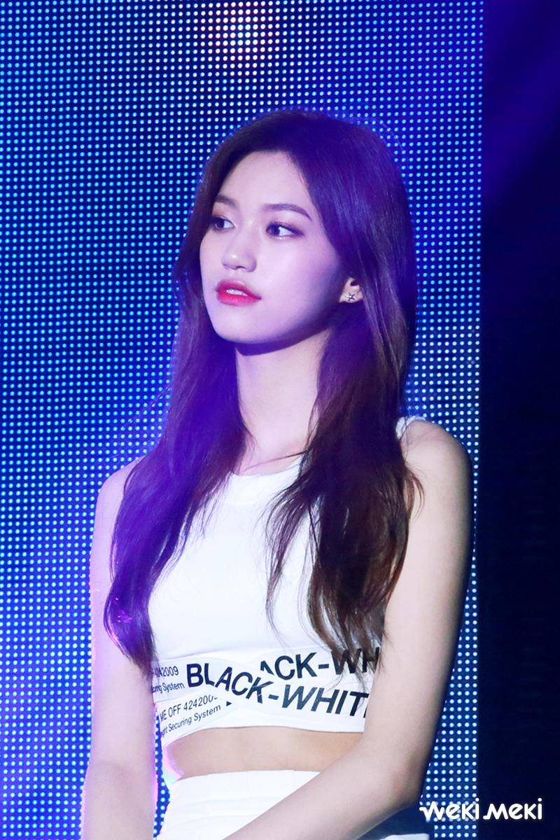 Kim Doyeon | Scrolller