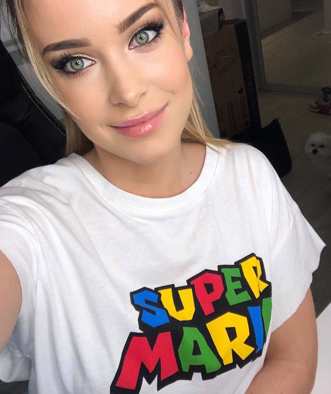 Kinga Kujawska | Scrolller