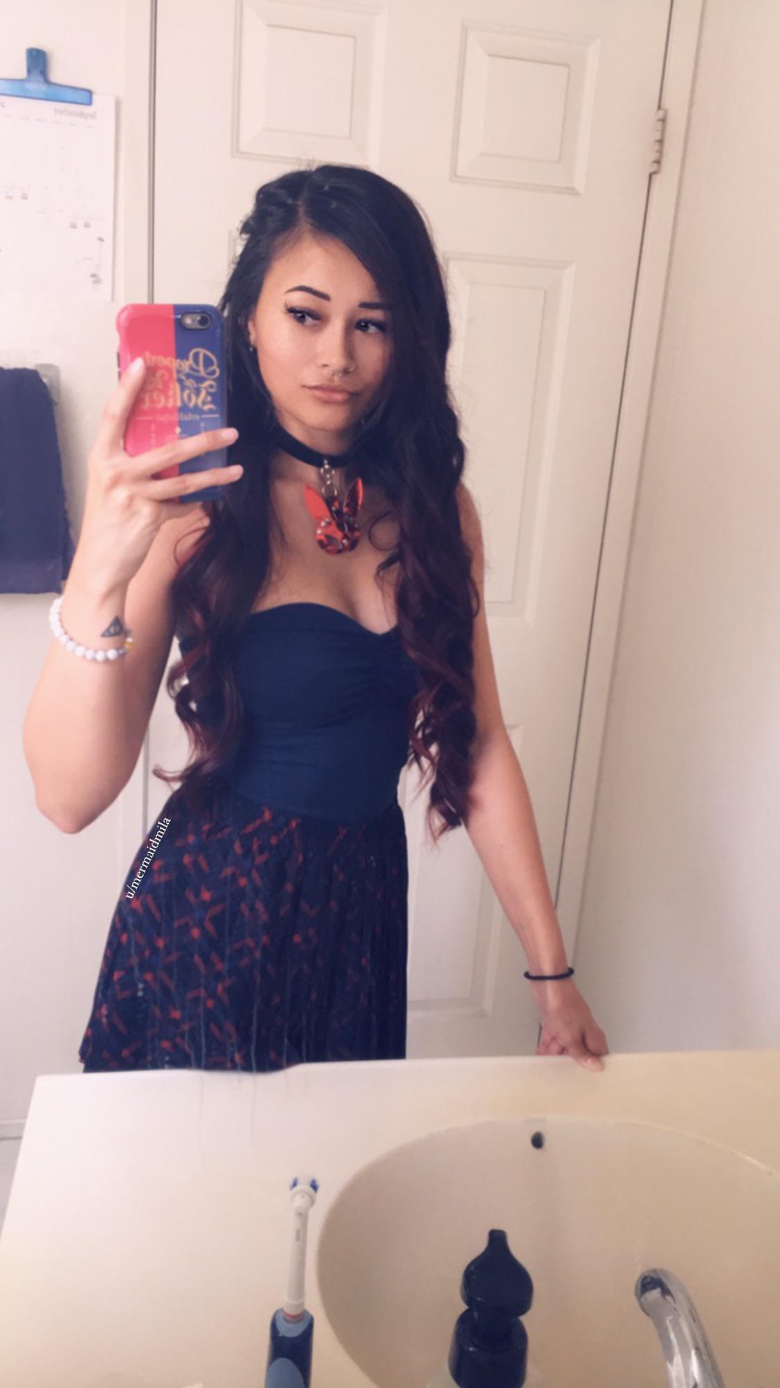Kinky Asian next door 🤭 can you tell what my choker is? (; | Scrolller