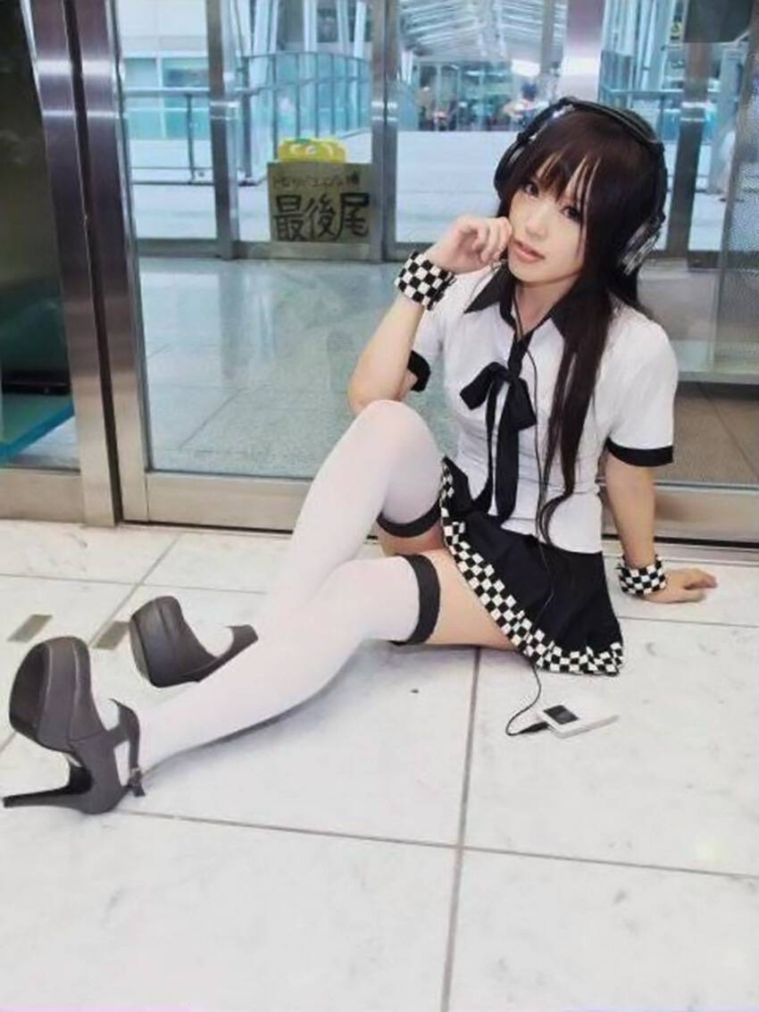 Kipi in a unknown cosplay | Scrolller