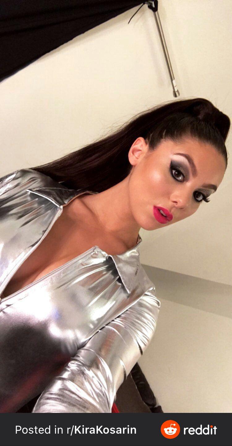 Kira Kosarin Just wanna grab her ponytail and start fucking that pretty face | Scrolller