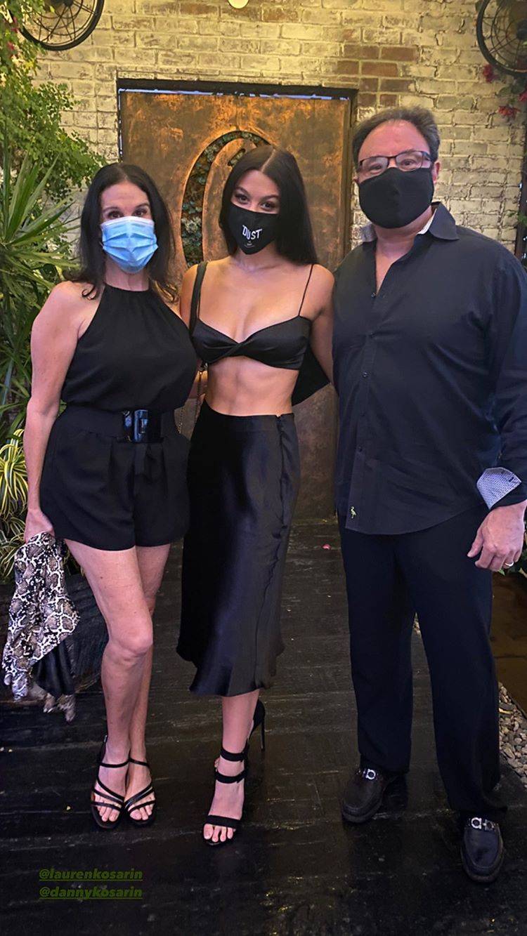 Kira Kosarin's Insane Abs | Scrolller