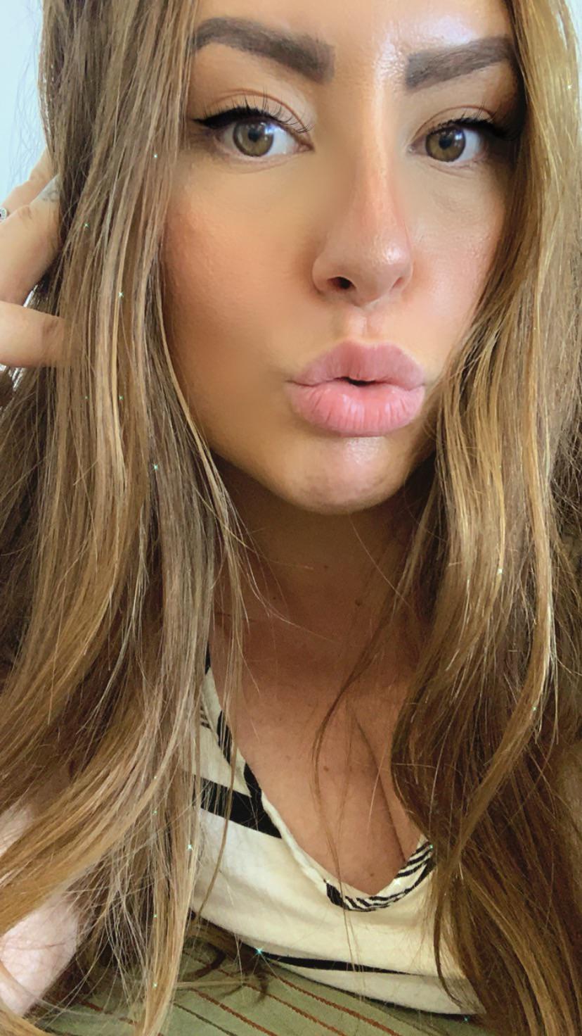 kiss me please, then I want to kiss your cock xo | Scrolller