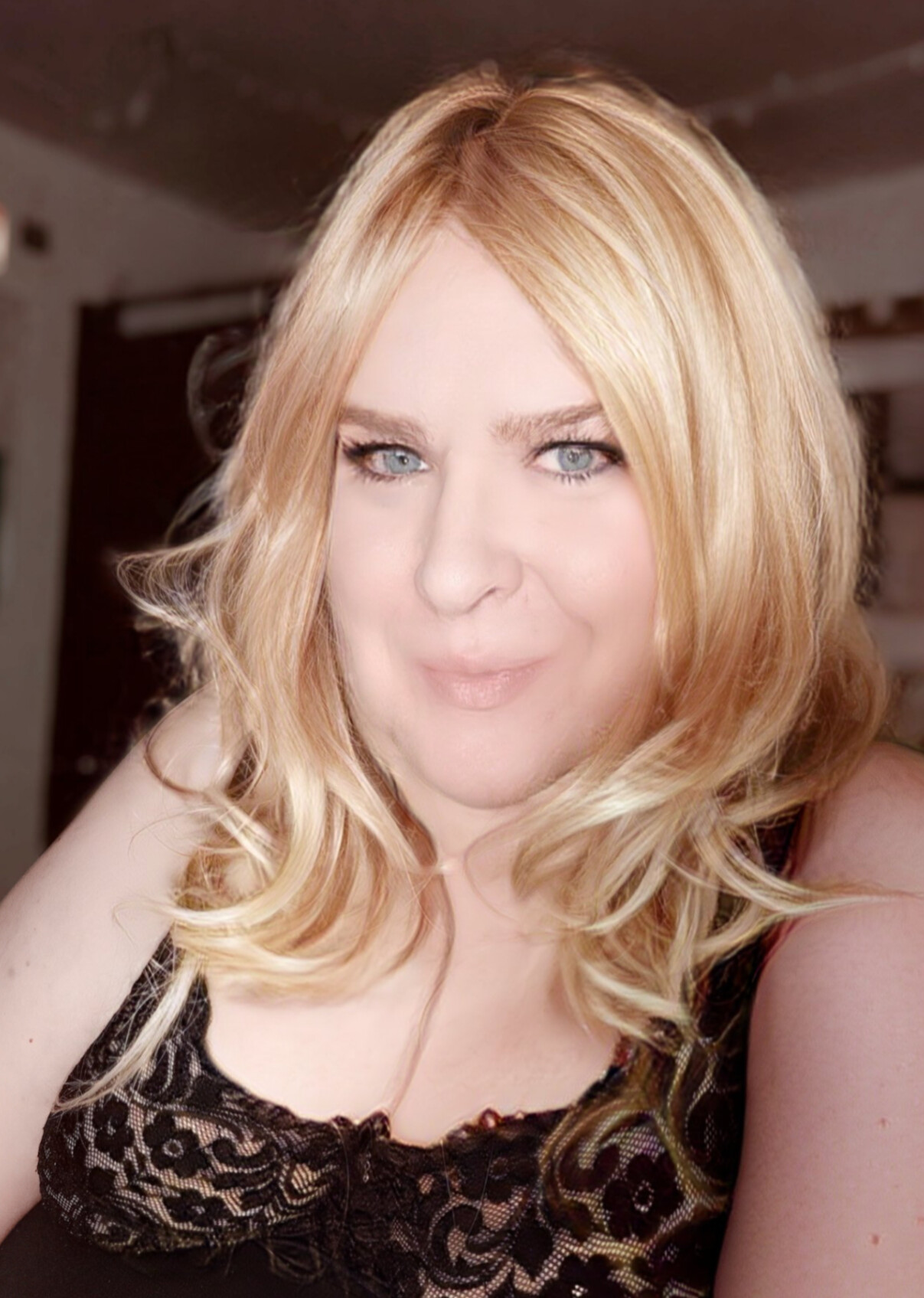 Kisses to you all. 💗 | Scrolller