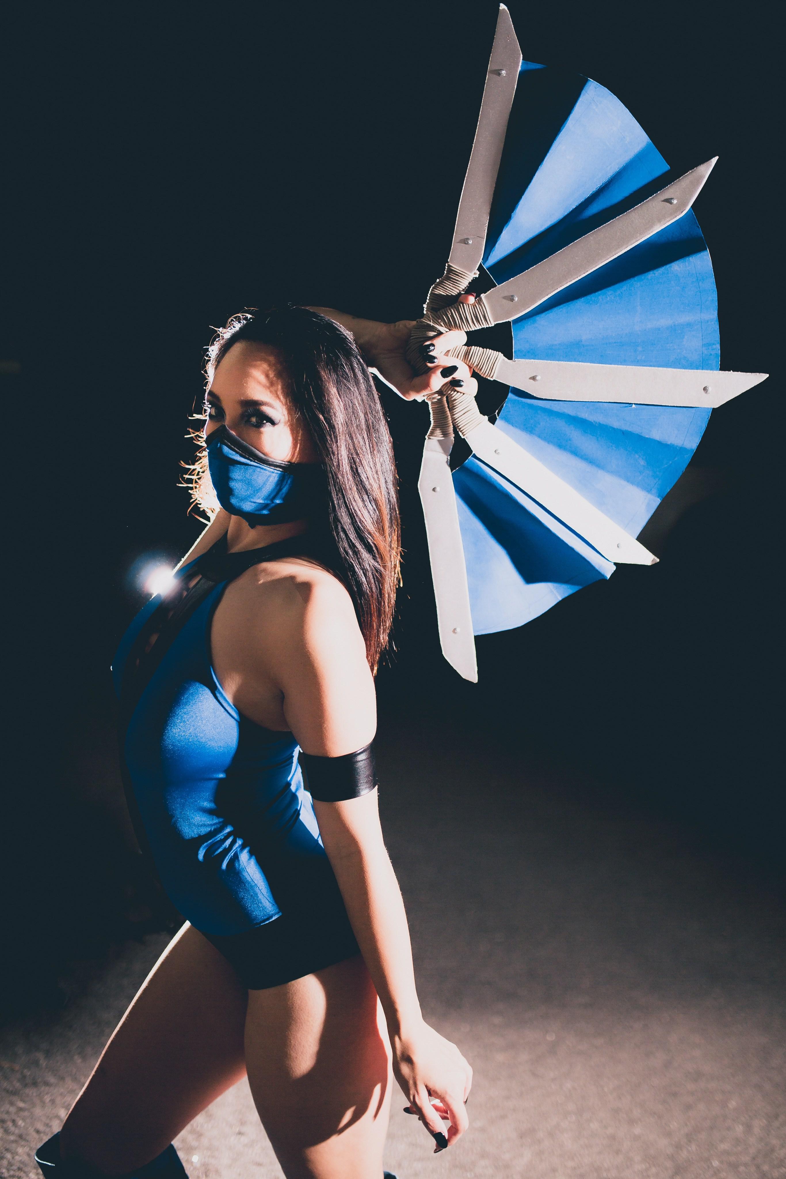 Kitana cosplay by Night Darling | Scrolller