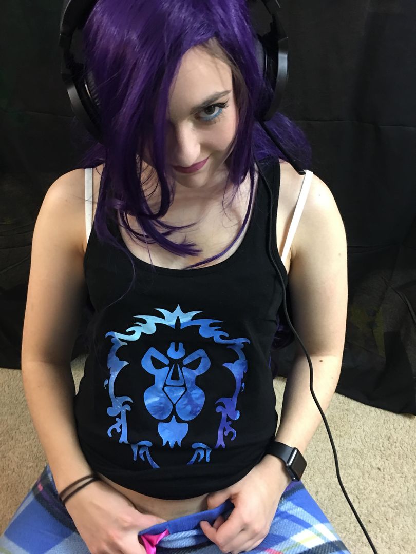 Kitty Gamer | Scrolller