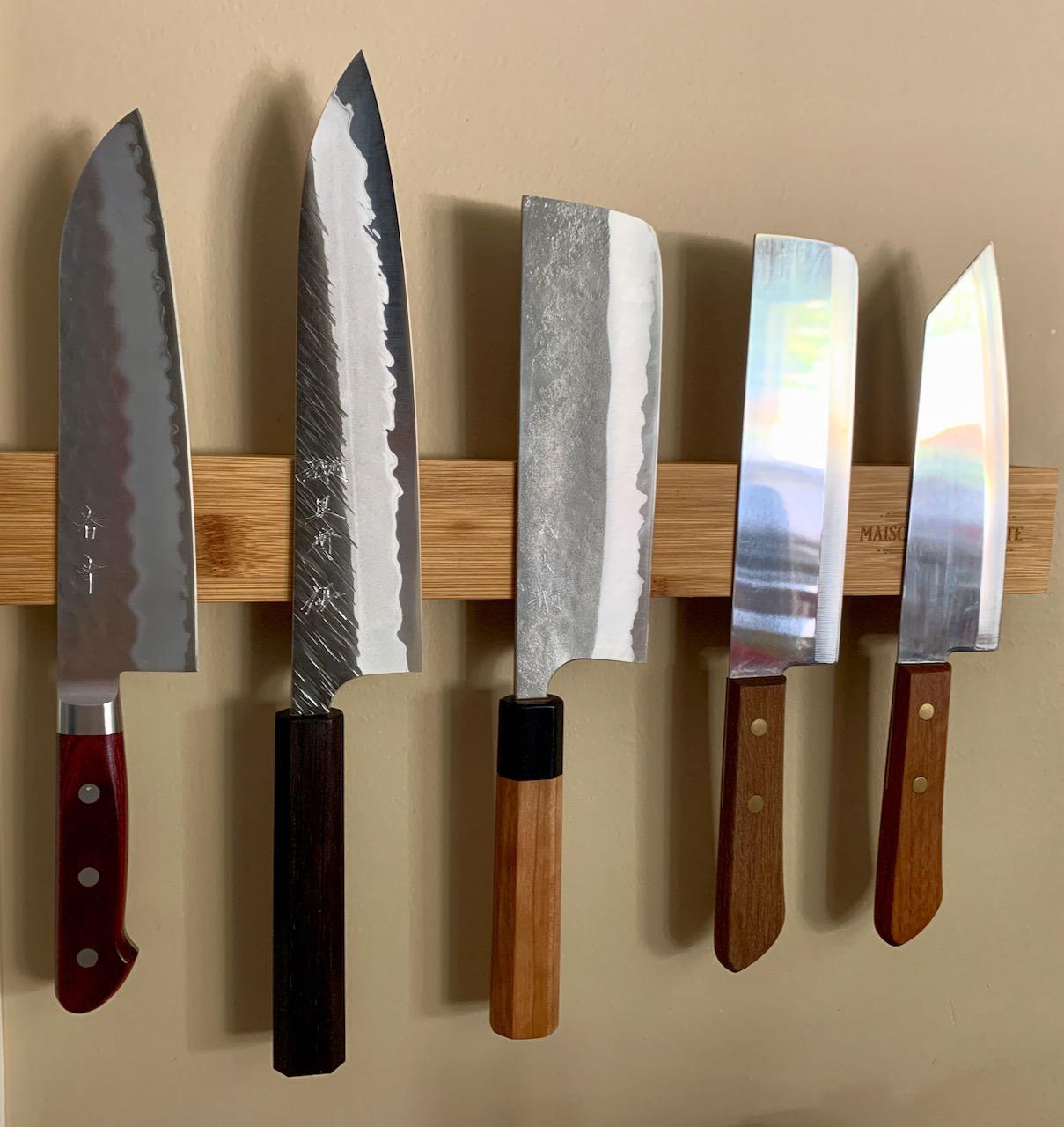 Knife bar arrived! Finally get to display the collection | Scrolller