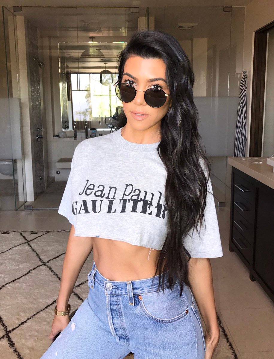 Kourtney Kardashian in jeans | Scrolller