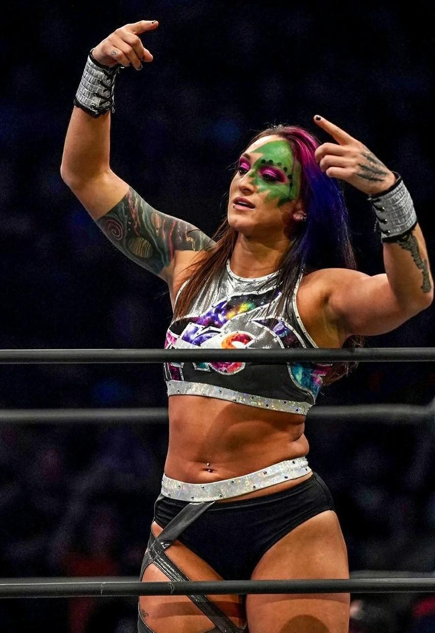 Kris Statlander | Scrolller