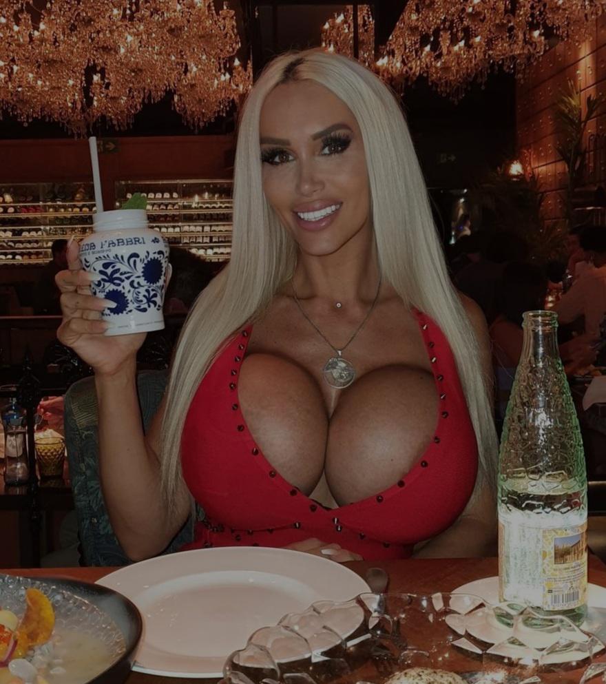 Kristhin Gomez trying to distract you from your meal | Scrolller