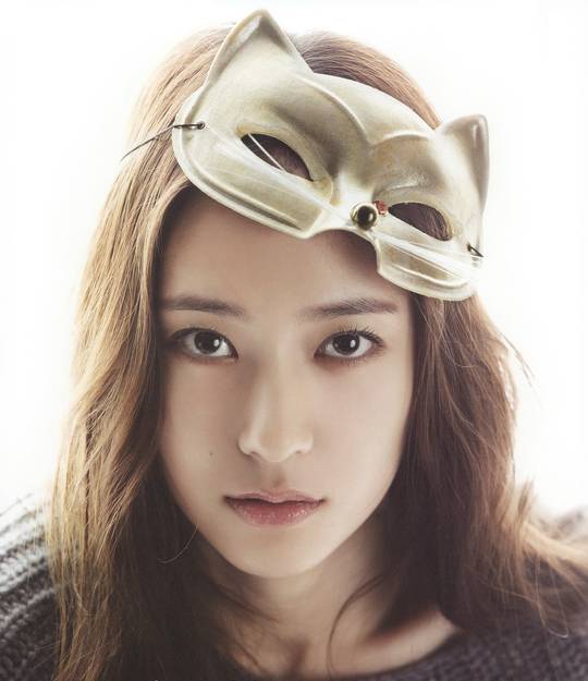 Krystal Jung | Scrolller