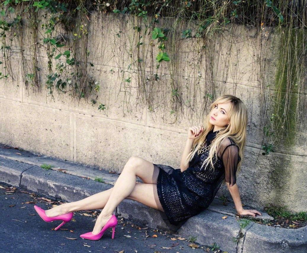 Ksenia Solo | Scrolller