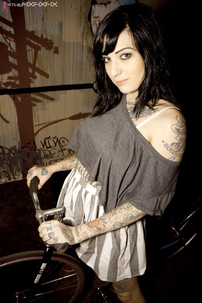 Kylee Kross (link to set in comments). | Scrolller