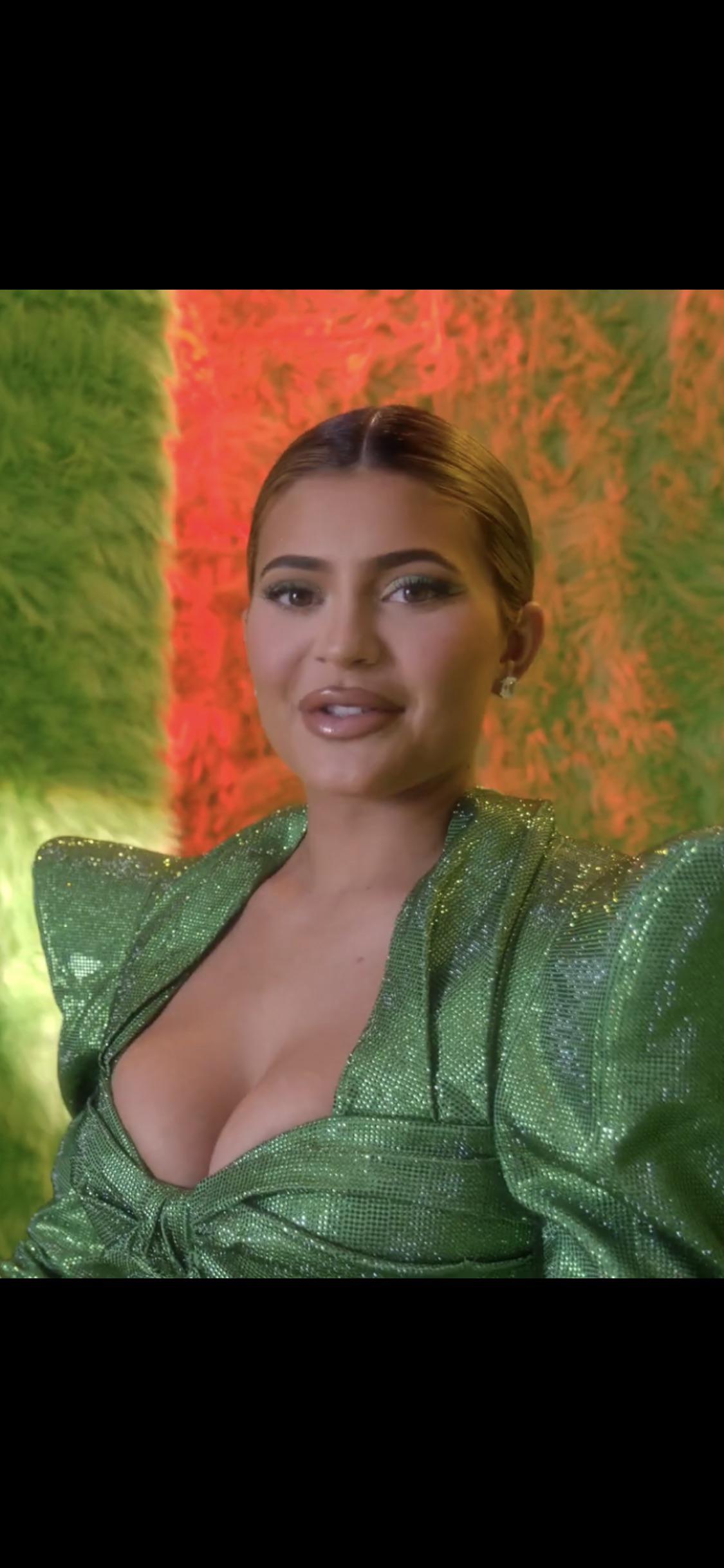 kylie and her fat fake tits | Scrolller