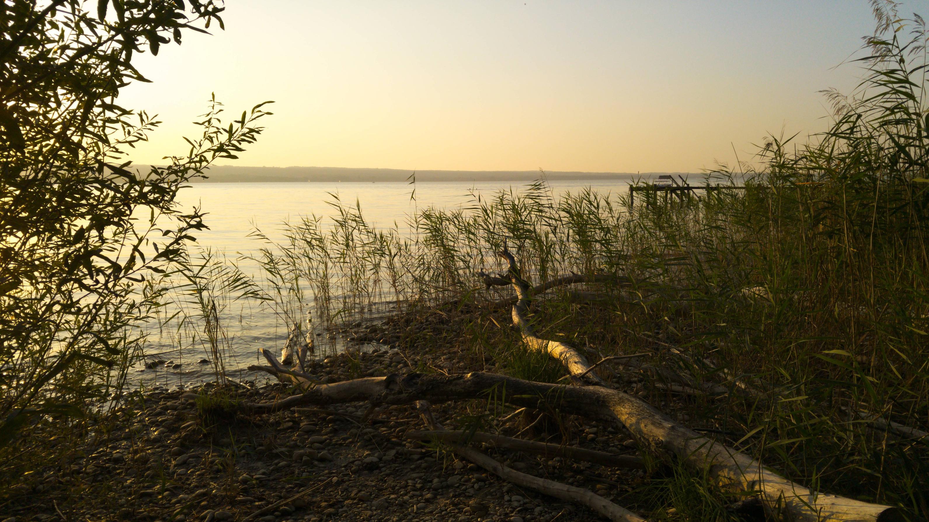 Lake Ammer in a late summer evening [OC] [5304x2980] | Scrolller