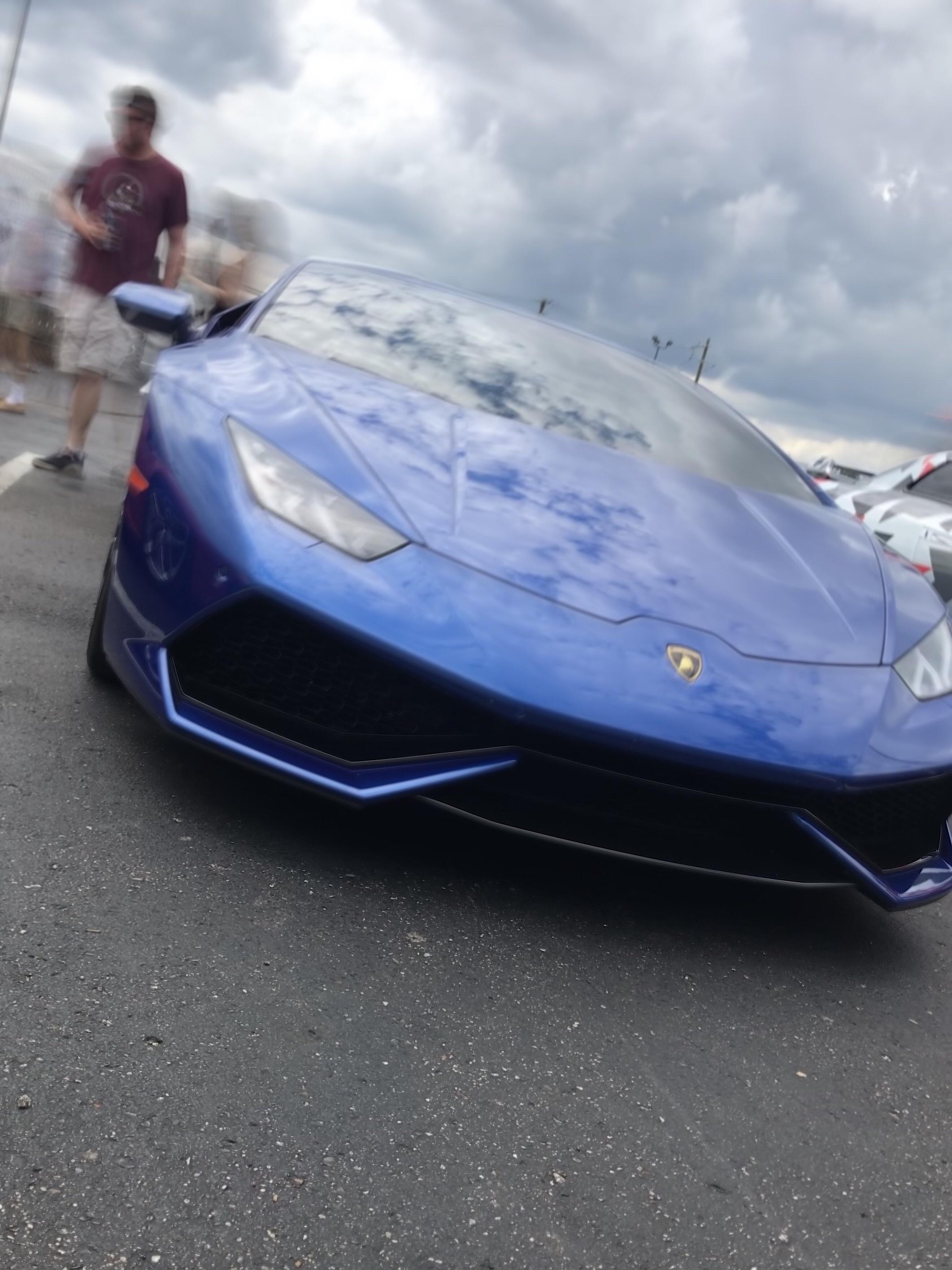 Lamborghini huracan | Scrolller