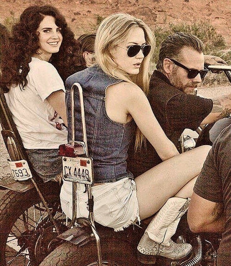 Lana and Chuck | Scrolller