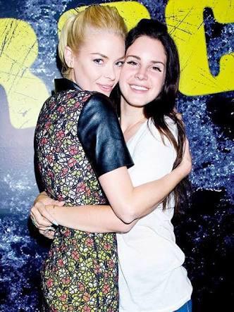 Lana and Jaime King | Scrolller