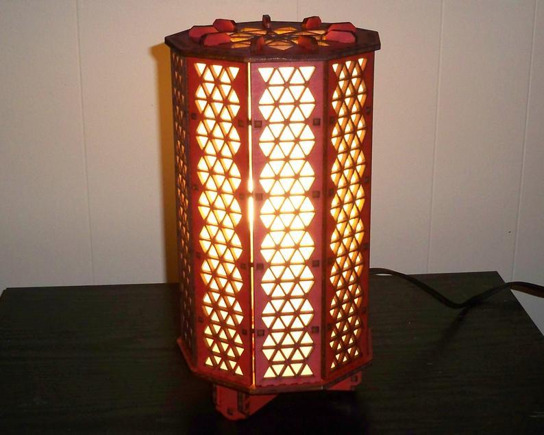 Laser cut table lamp | Scrolller