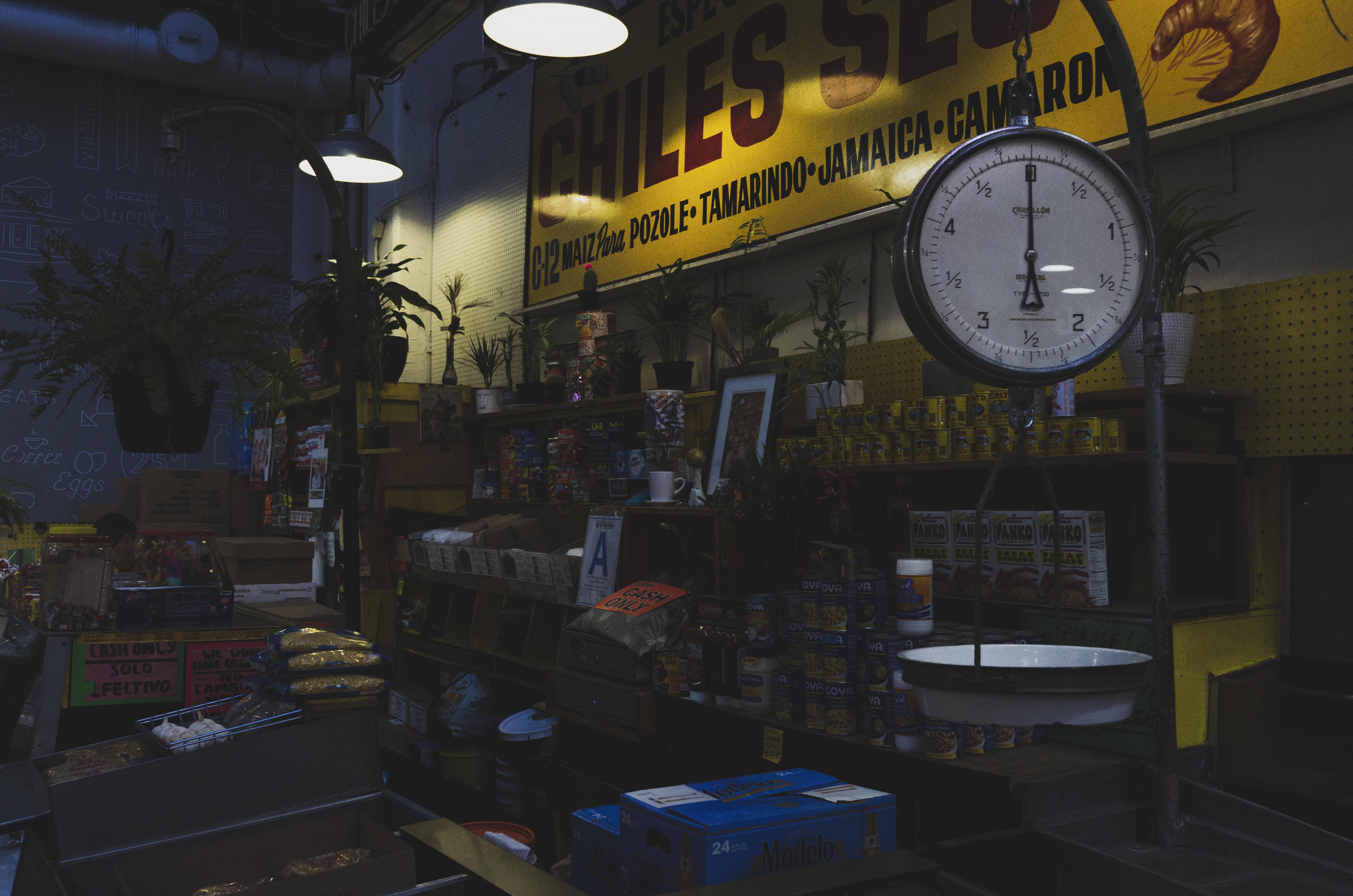 Latin storefront shot on film | Scrolller