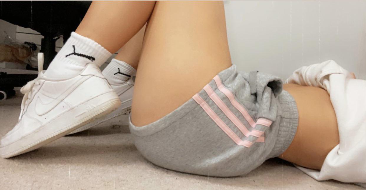 Laying down | Scrolller