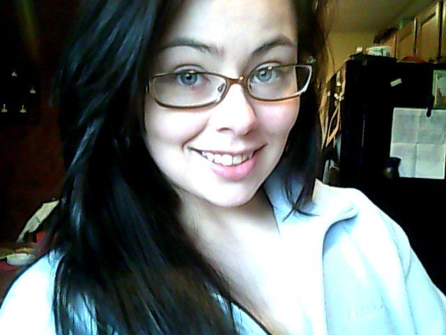 Lazy Sunday and going on two weeks without makeup | Scrolller