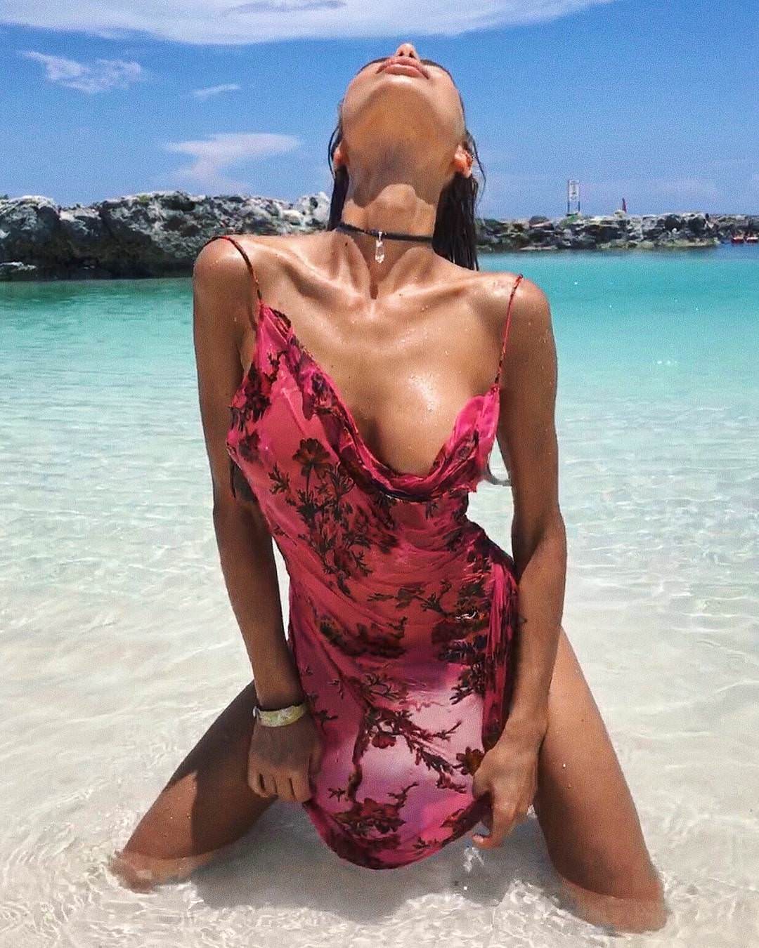 Lean Back | Scrolller