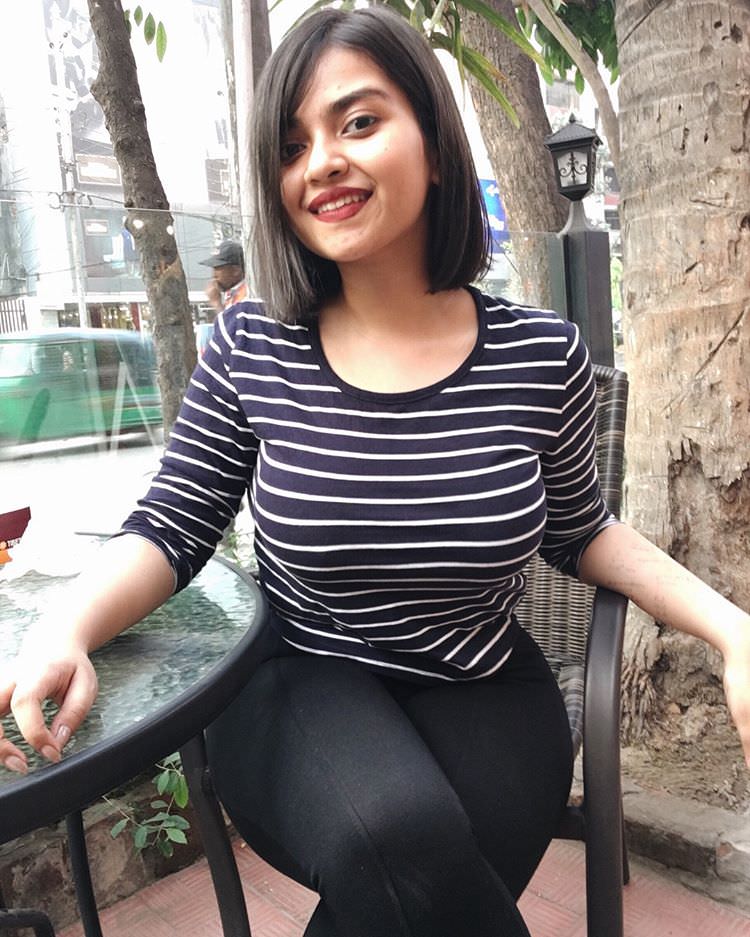 Leaning forward | Scrolller