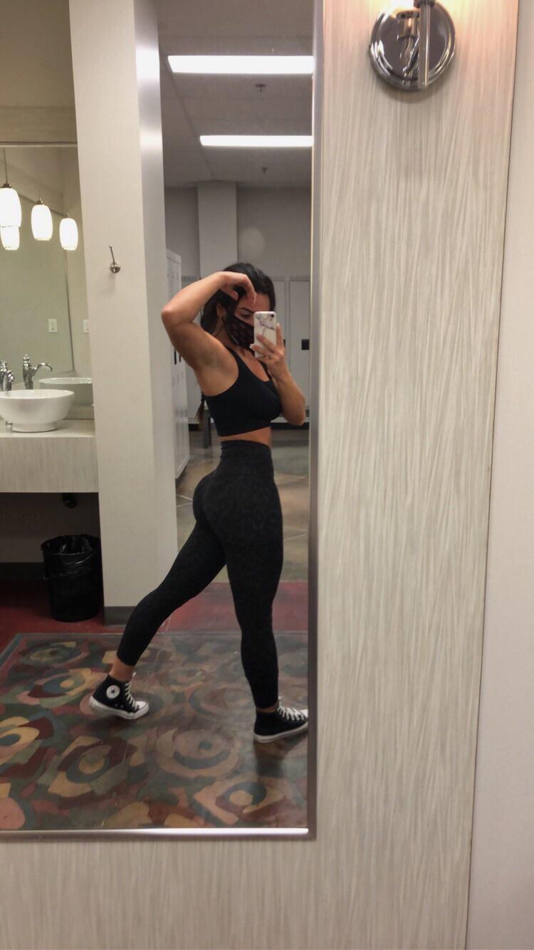 Leg day! | Scrolller