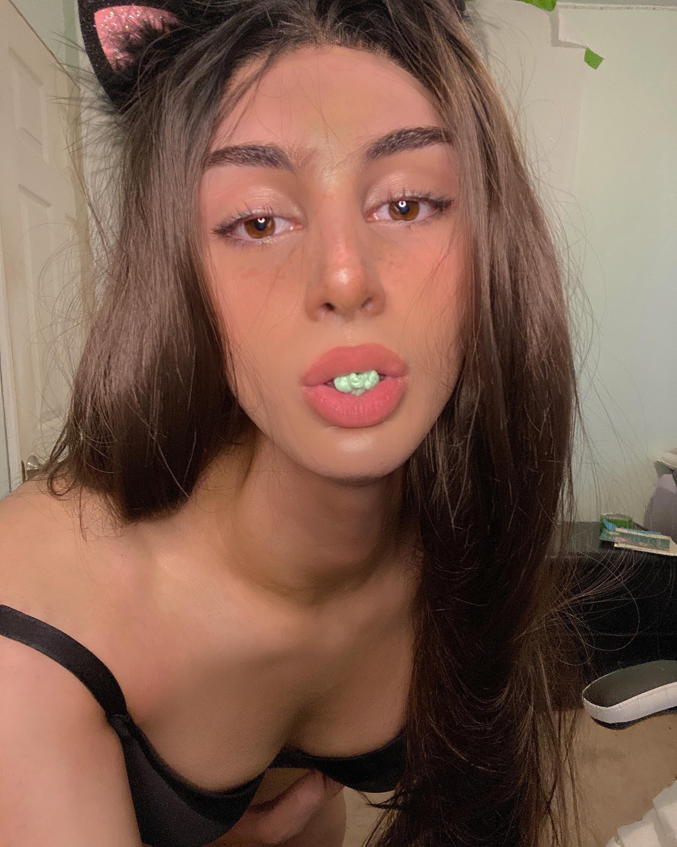 lemme be ur sissy 😳 link below | Scrolller