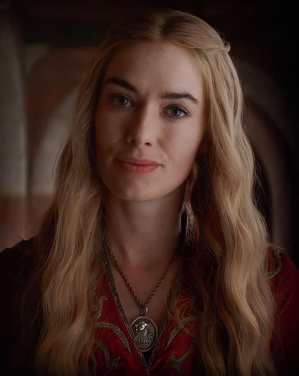 Lena Headey | Scrolller