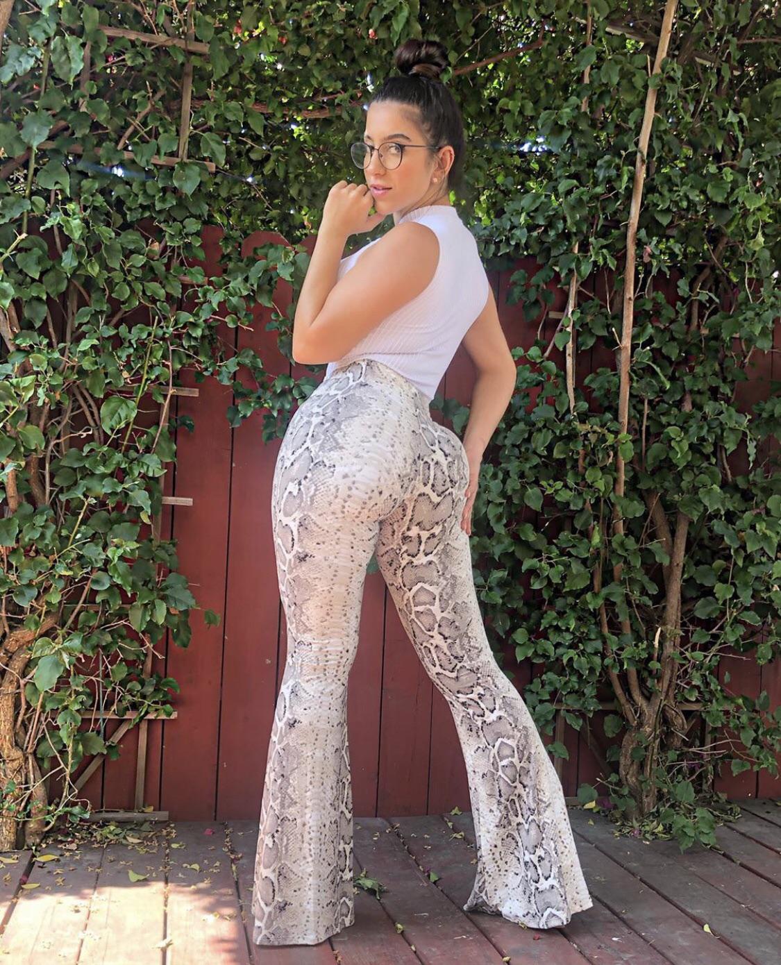 Lena The Plug | Scrolller