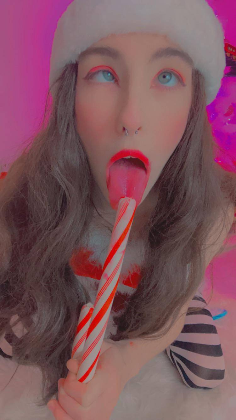 Let me play with your cane daddy | Scrolller