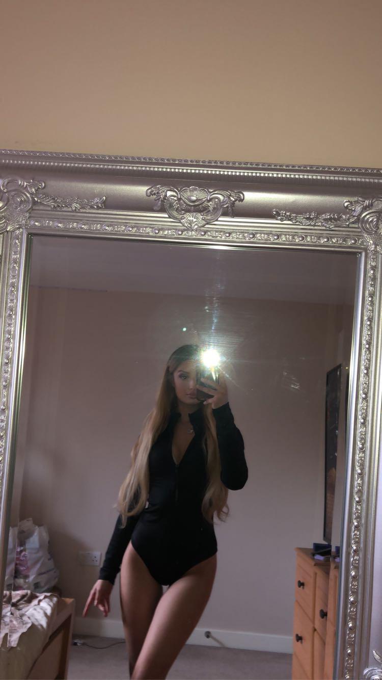 Home alone.. | Scrolller