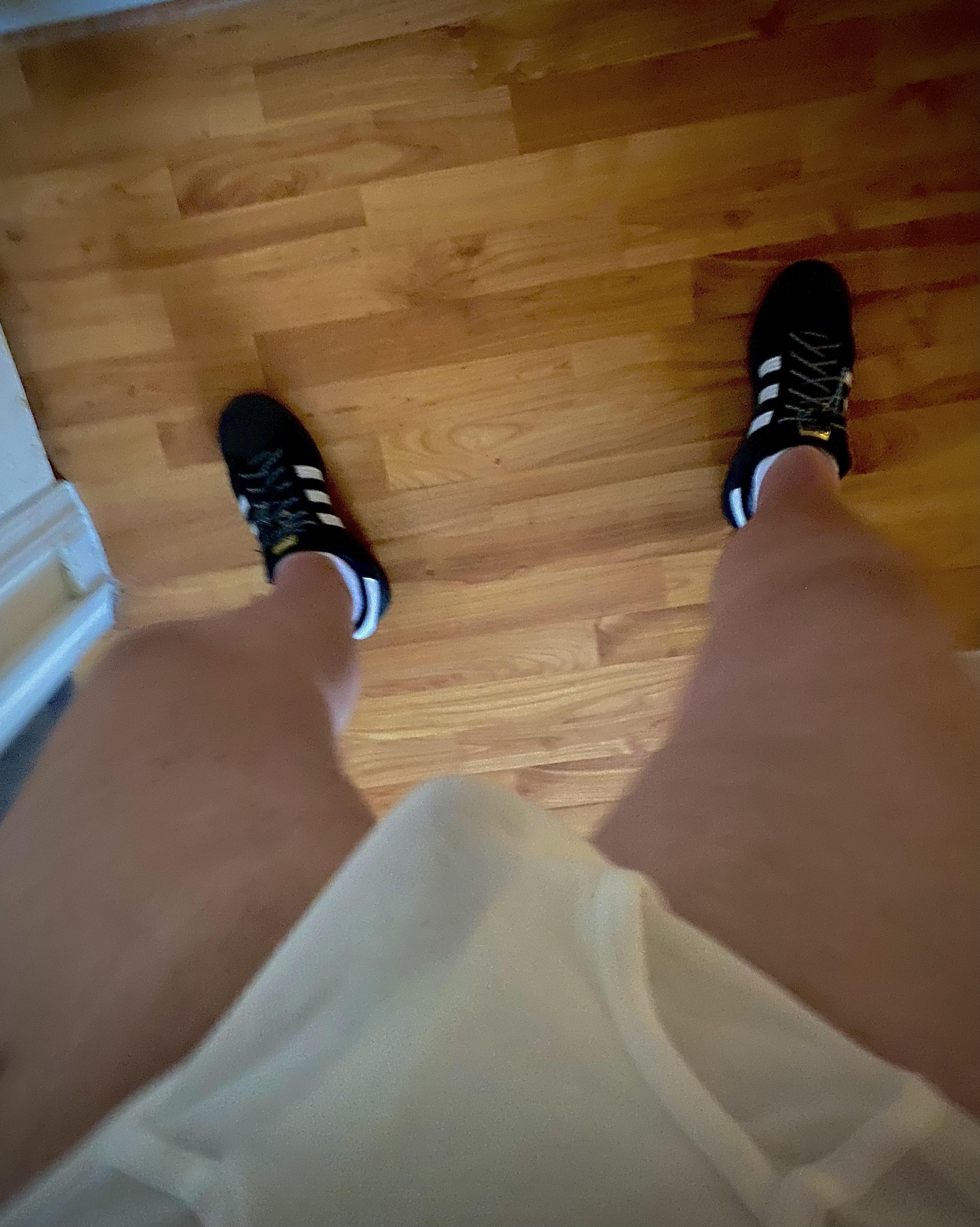 Let’s cuddle in the shower | Scrolller