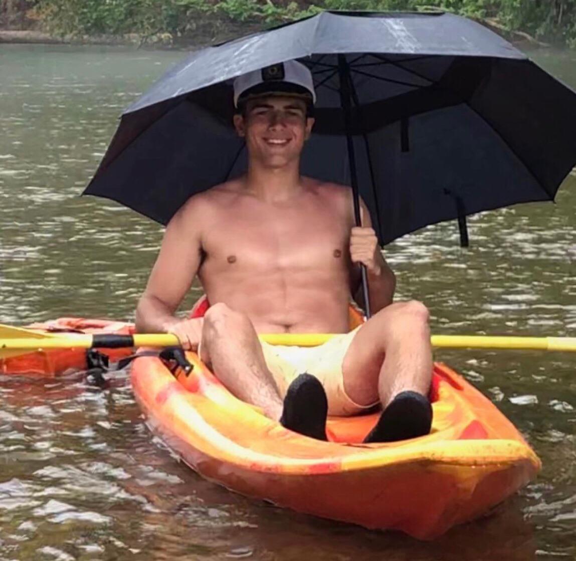 Let’s float away together! | Scrolller