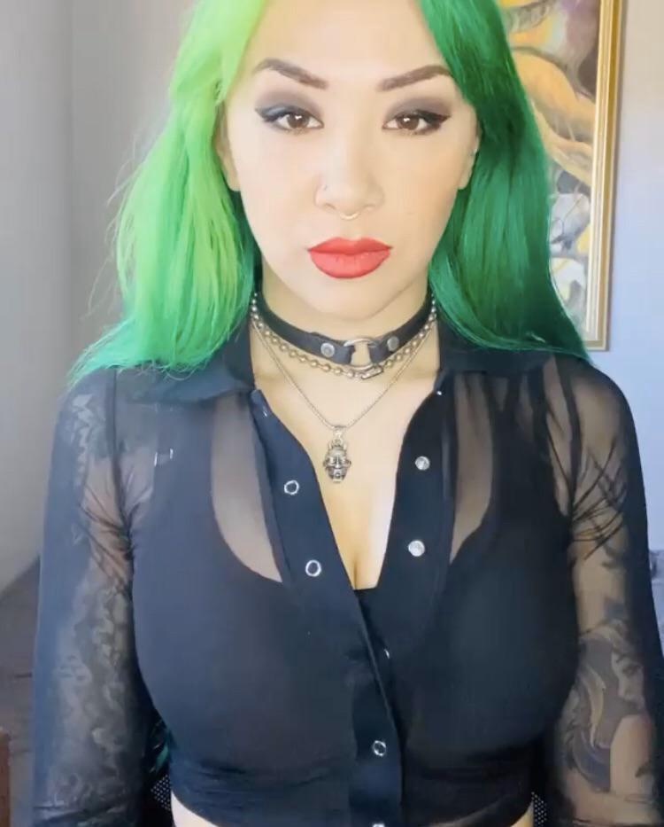 Lets Imagine A Dominant Shotzi Blackheart Who Makes Us Her Bitch Or You Can Rp As Her Kik